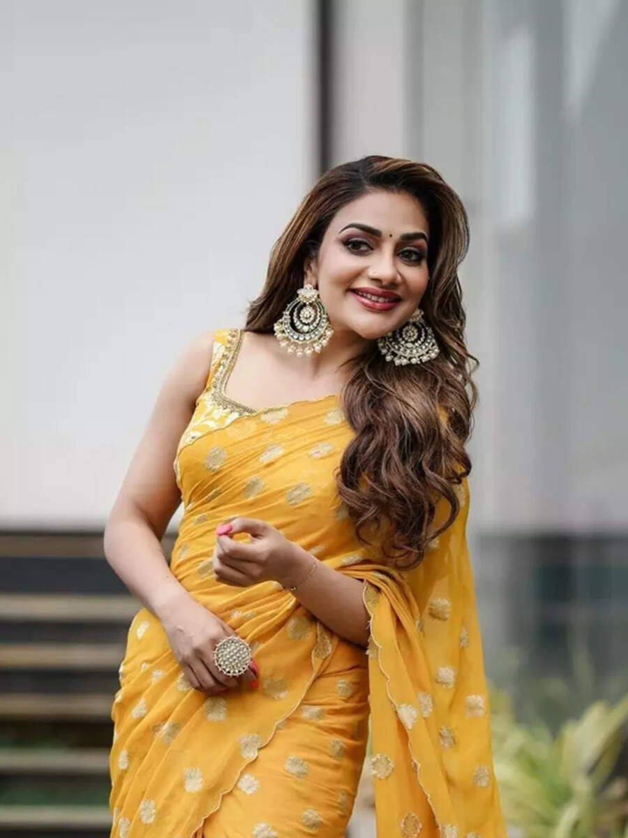 Ravishing Saree looks of Rimi Tomy | Times of India
