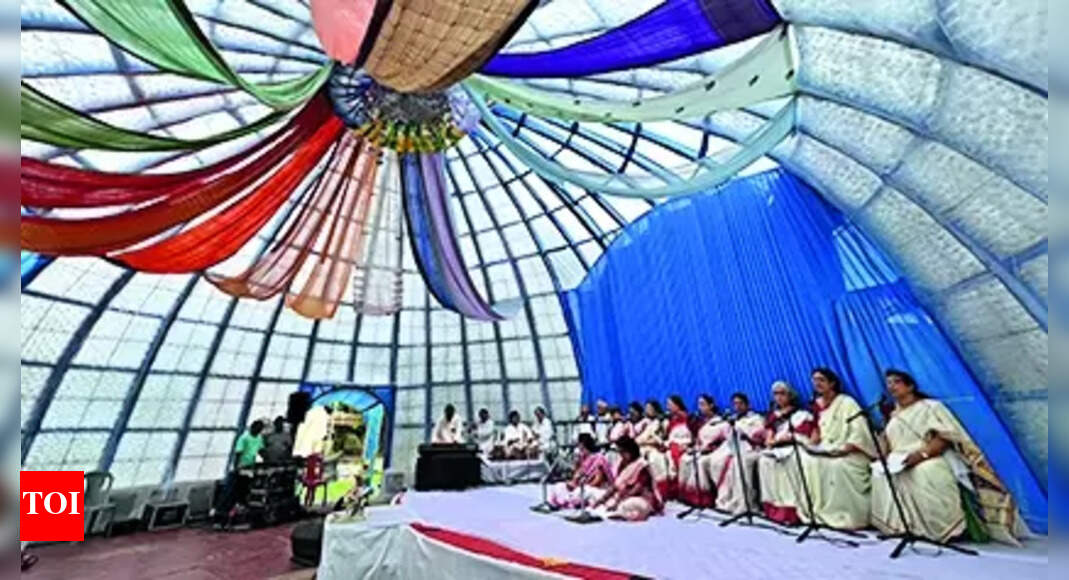 Recycling: Recycle Message At Complex Puja | Kolkata News - Times of India