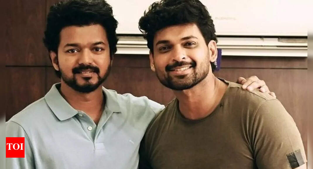 Confirmed! Ajmal in 'Thalapathy 68', the actor shares a picture with ...