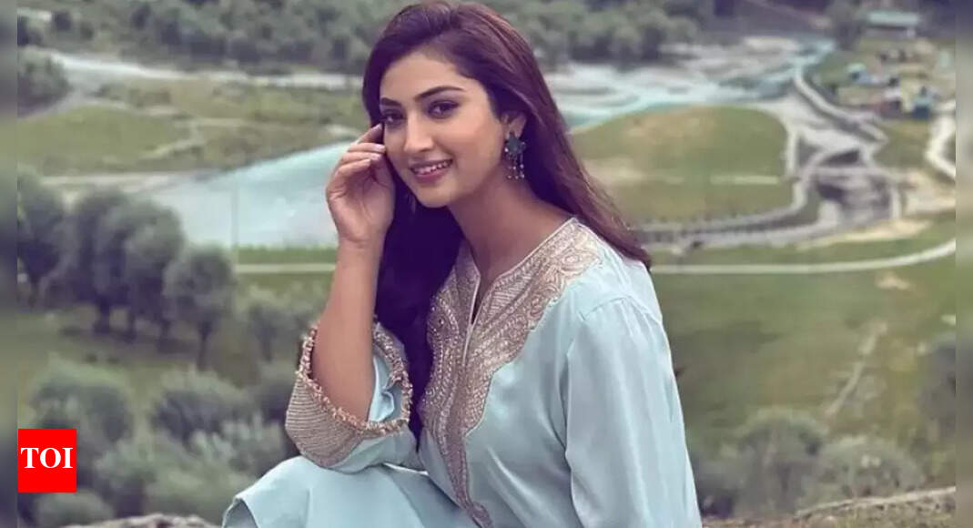 Isha Sharma: Shooting for 'Pashminna' in Kashmir added extra layer of motivation - Times of India