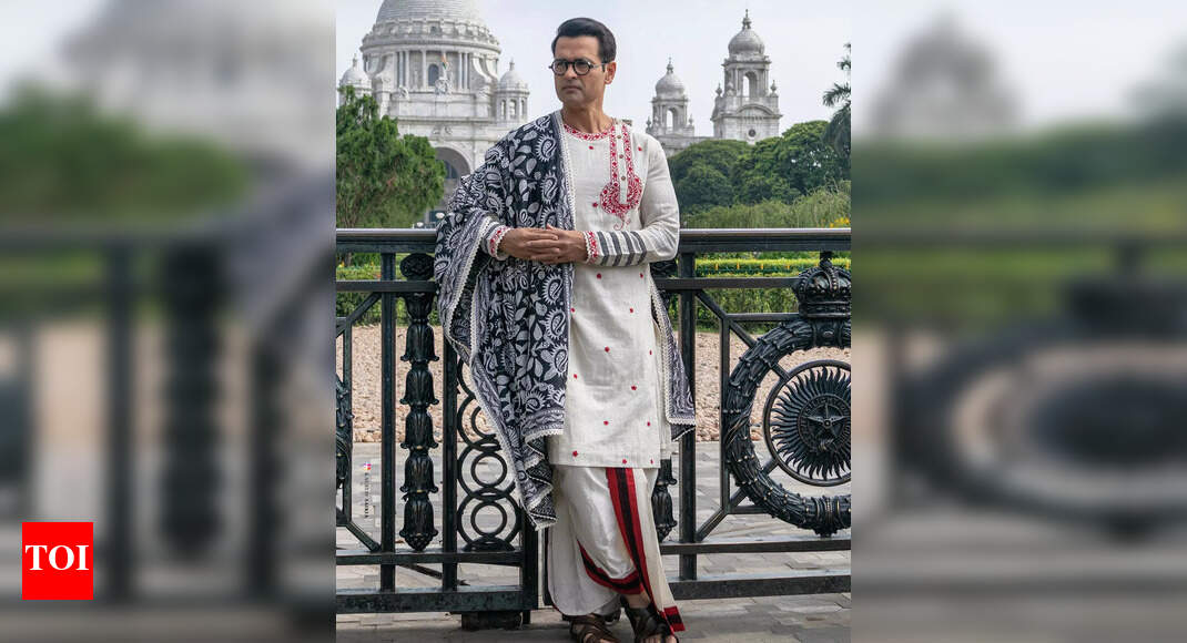 Relishing the bhog at pandals always feels special: Rohit Roy | Hindi ...