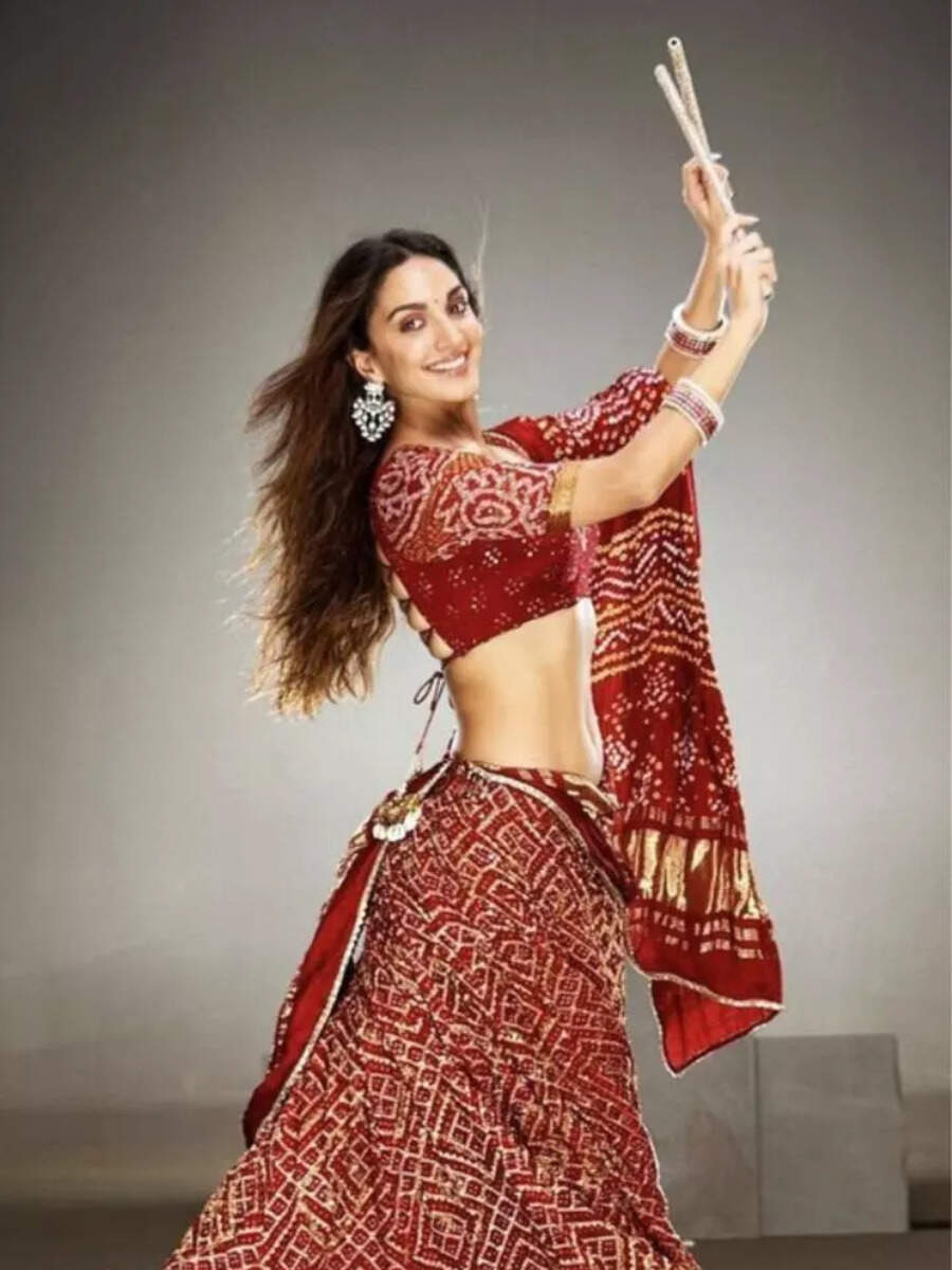 Shubhaarambh To Dholi Taro: 9 Bollywood Dandiya Songs For This Navratri ...