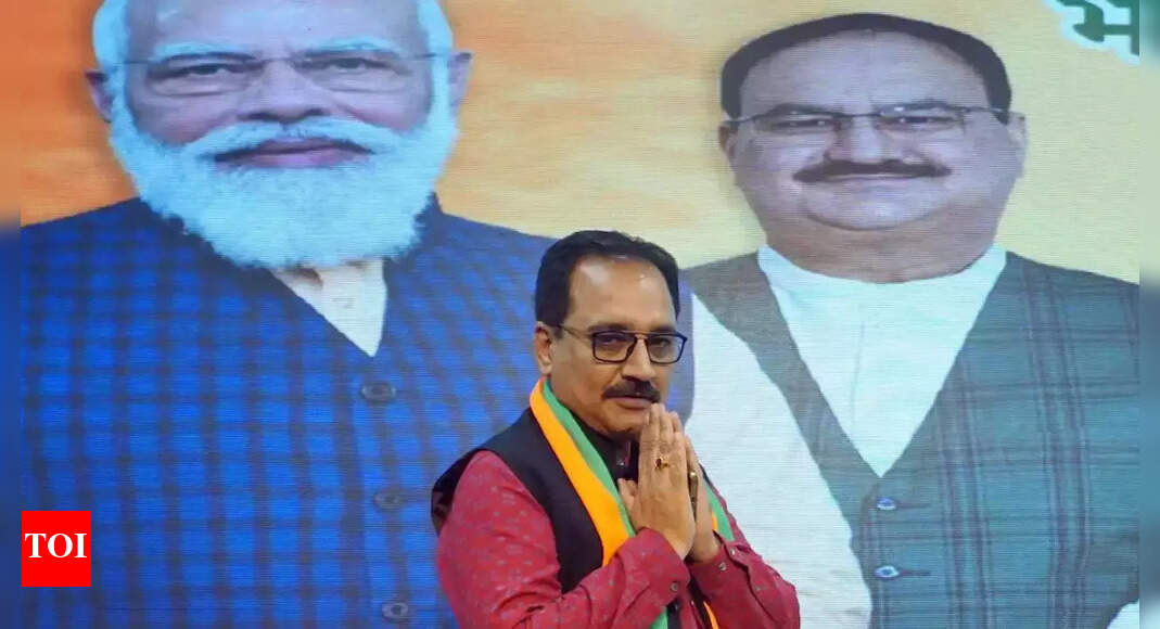 Sachdeva promises growth to villagers | Delhi News - Times of India