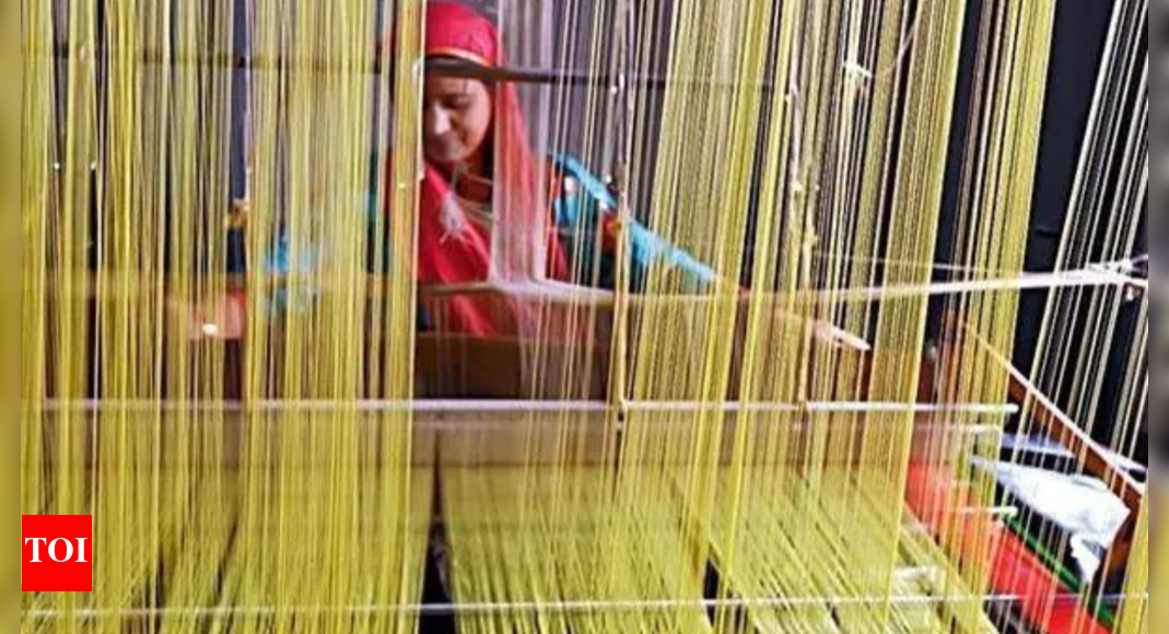 Kaithoon: After 400 years, men in Kaithoon are giving up on the loom ...