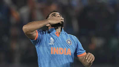 WATCH: Chants of 'Shami, Shami' as crowd celebrates Mohammed Shami's ...