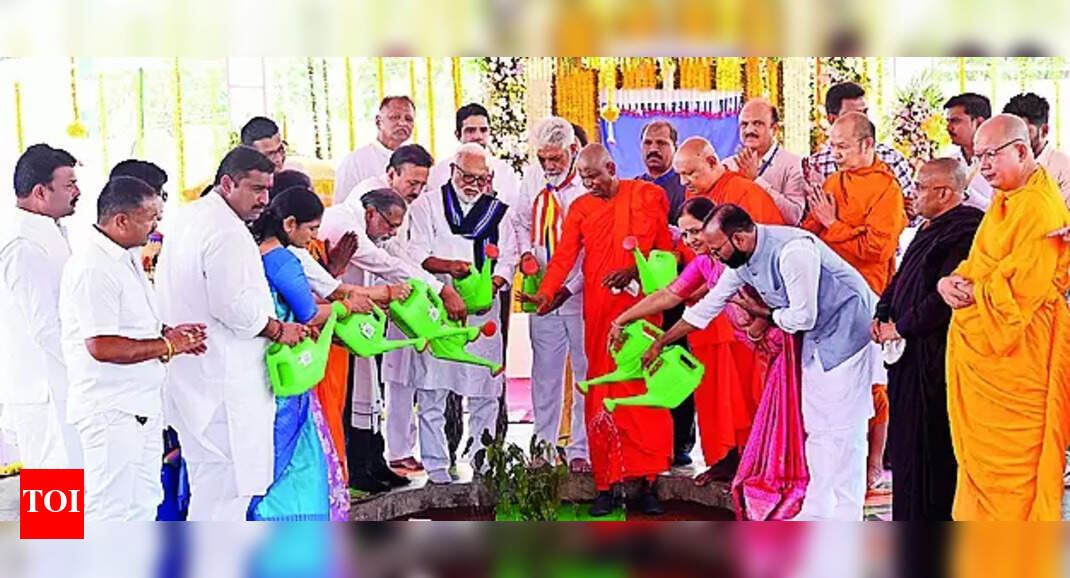 Saplings: Sri Lanka Min Attends Bodhi Tree Sapling Event In Nashik ...