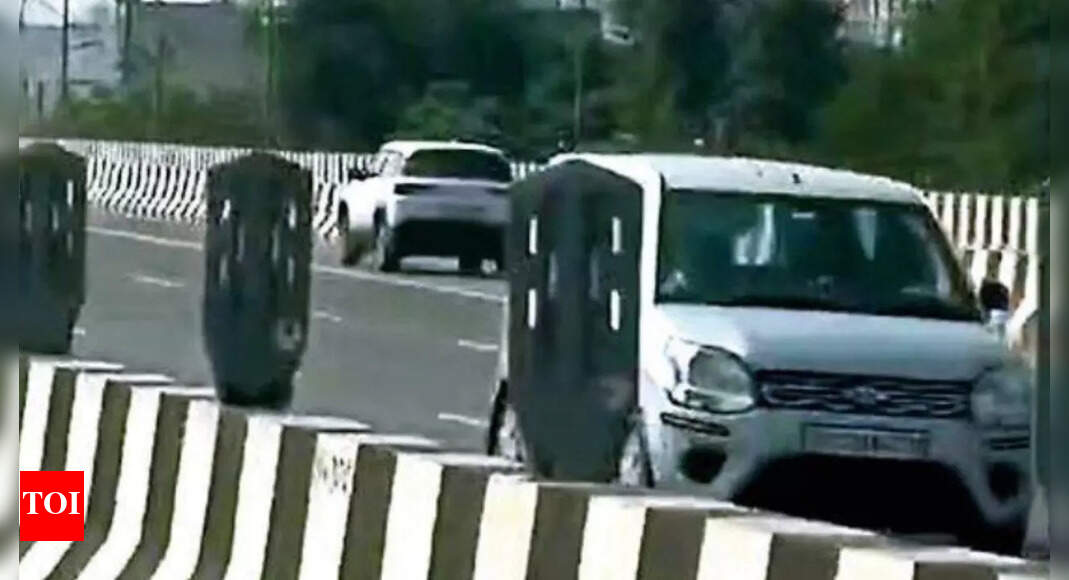 Wrong-Side Driving: No Checks? Wrong-side Driving Still Rampant On Dme | Ghaziabad News - Times ...