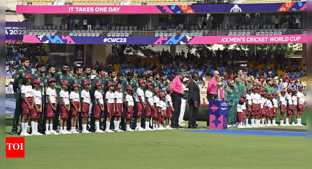 ICC World Cup: Pakistan opt to bat in must-win match against South ...