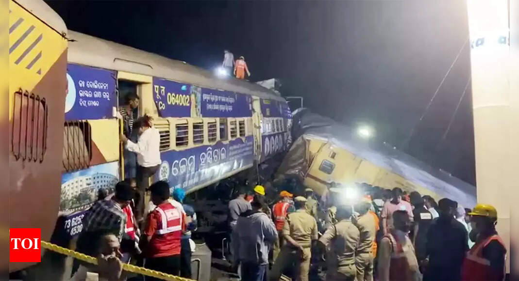 AP Train Accident News: At least 13 dead, 50 injured as 2 passenger ...