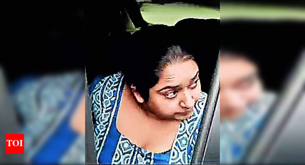 Ration Scam: Jyoti Priya’s Daughter Takes Documents To Ed Office ...