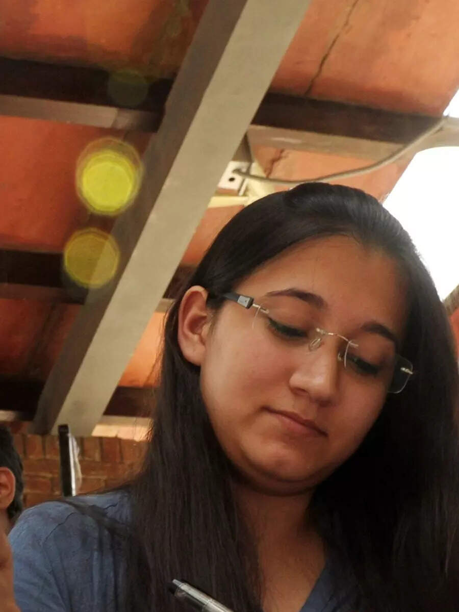 Top 10 Strategies of JEE Main Toppers for JEE Advanced | Times of India