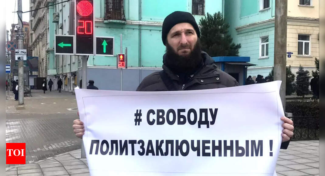 Muslim journalist's residence raided amidst anti-Jewish riots in ...