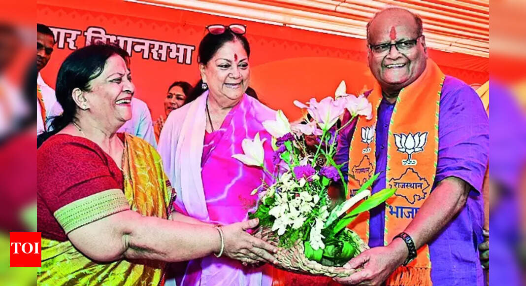 Rahul: Priyanka, Rahul Failed To Fulfill Promises Made To The People Of Rajasthan: Raje | Jaipur ...