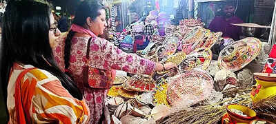 Karwa Chauth: Embellished, Pearl Decorated Karwas In Demand This Year ...
