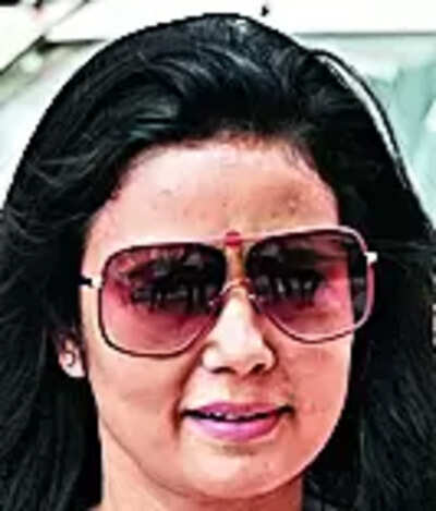 TMC: Tmc Slams Centre After Mahua Shares Iphone Hack Alert | Kolkata ...