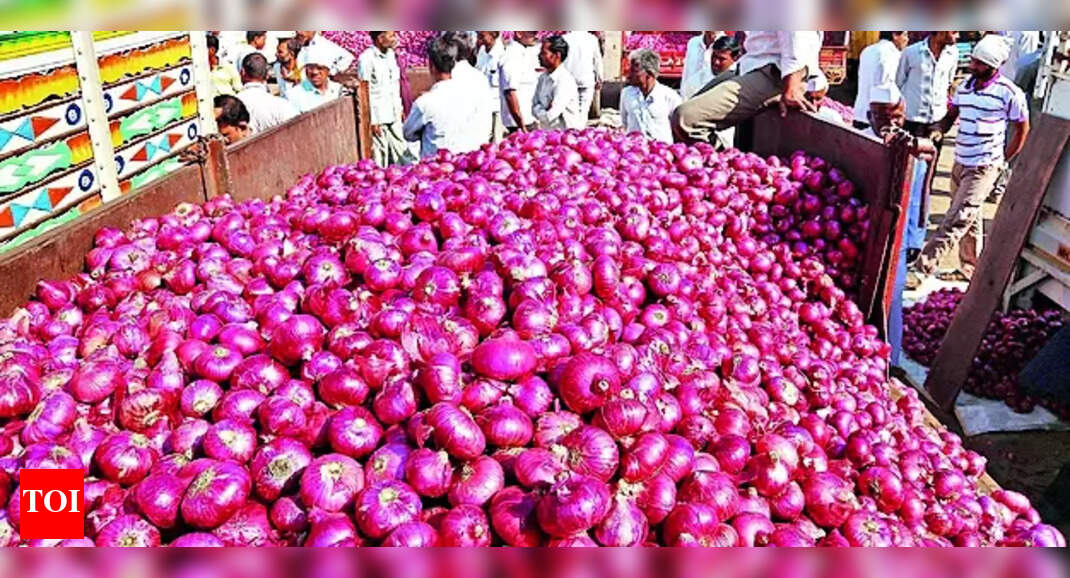 Lasalgaon APMC: Auction Of Onions At Lasalgaon Apmc Halted Due To Bandh Call | Nashik News ...