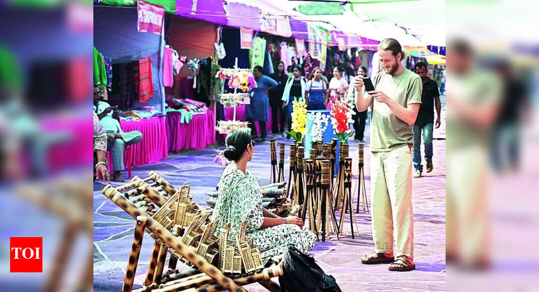 Karwa Chauth Festival, Debate, Stall Organizers.: Admn’s U-turn On Mela ...