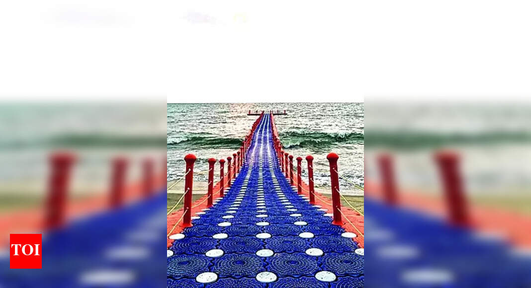 Tourism: Floating Bridge Inaugurated At Kuzhupilly Beach | Kochi News ...