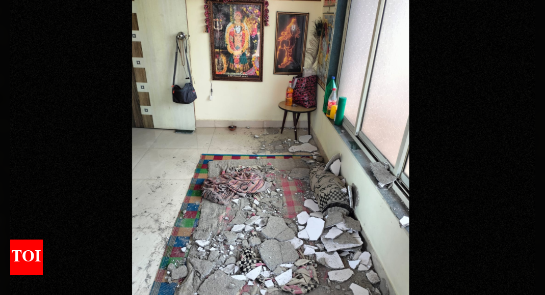Woman dies as ceiling slab of flat collapses on her in Virar | Mumbai ...