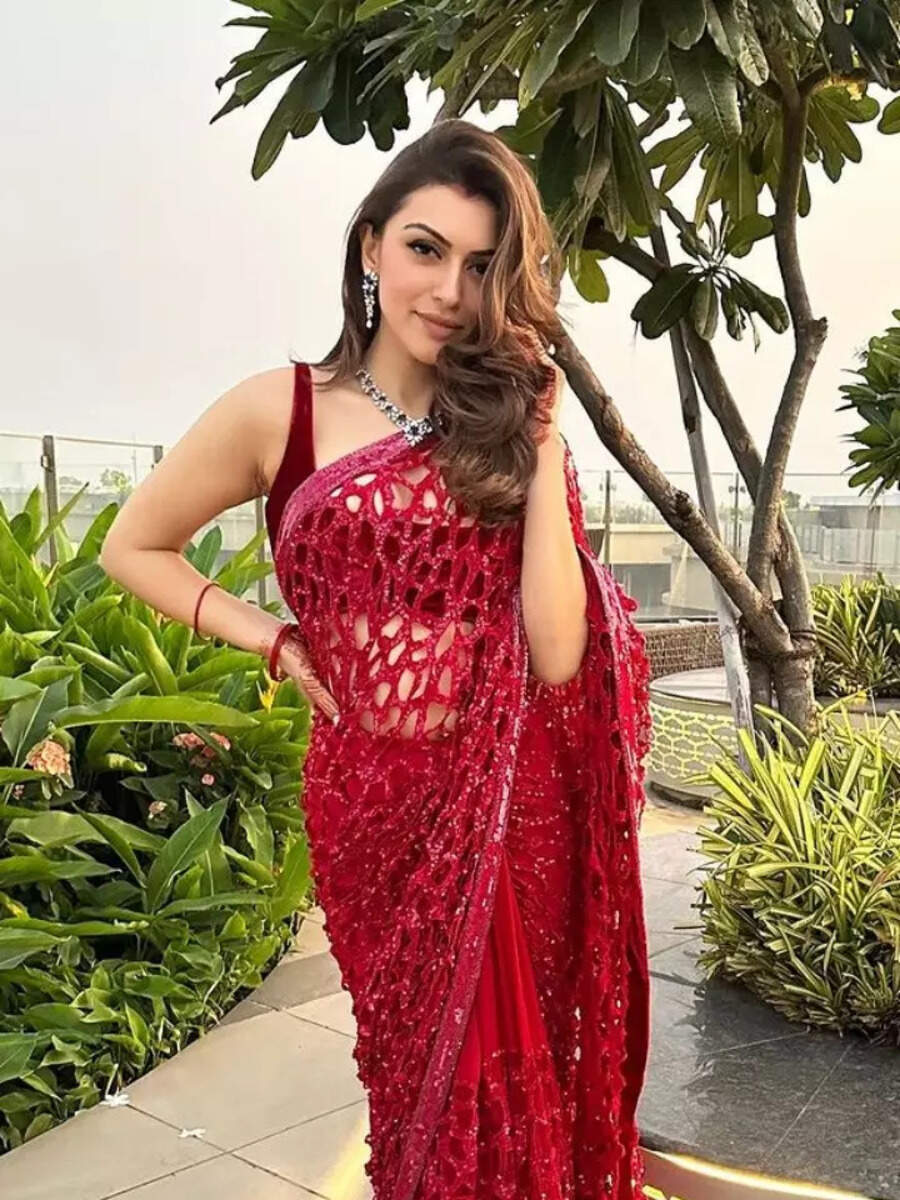 Hansika Motwani looks resplendent in gorgeous red saree | Times of India