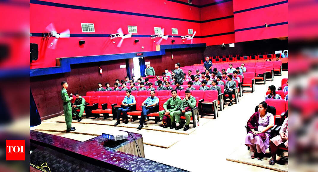 Nashik: Nda Team Visits Ojhar Air Force Station, Interacts With ...