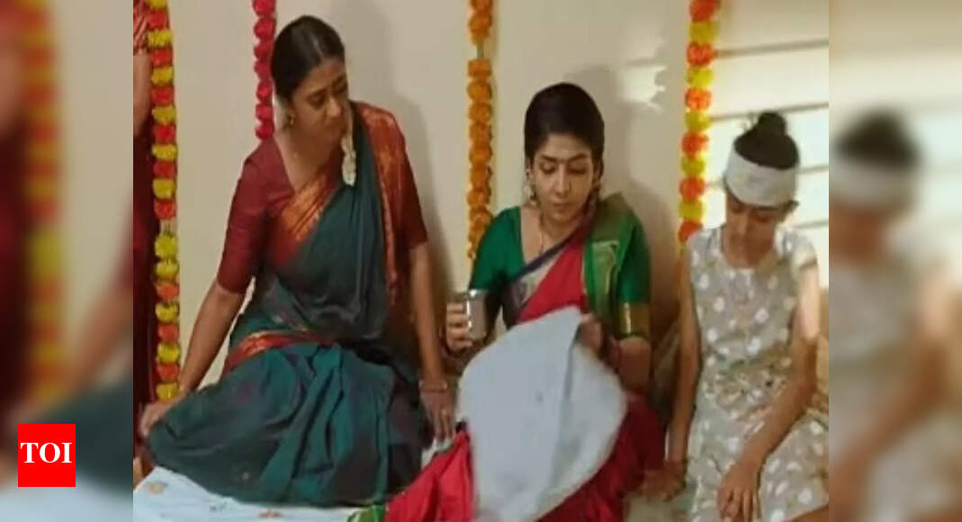 Ethirneechal: Valavan discusses his plan with Jeevanandam - Times of India