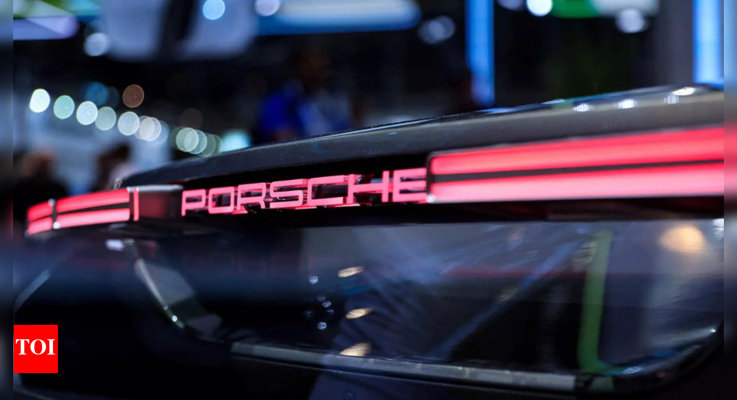 Chinese drunk driver of Porsche 911 flees to Beijing - Times of India
