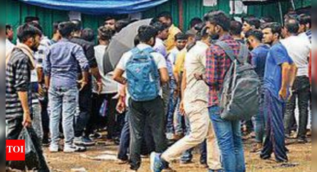 Maidan: Hundreds throng Maidan for tickets ahead of the clash of table ...