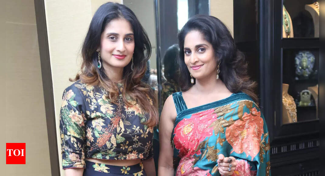 Shamlee and Shalini graced Nileya Reddy's fine jewellery store launch ...
