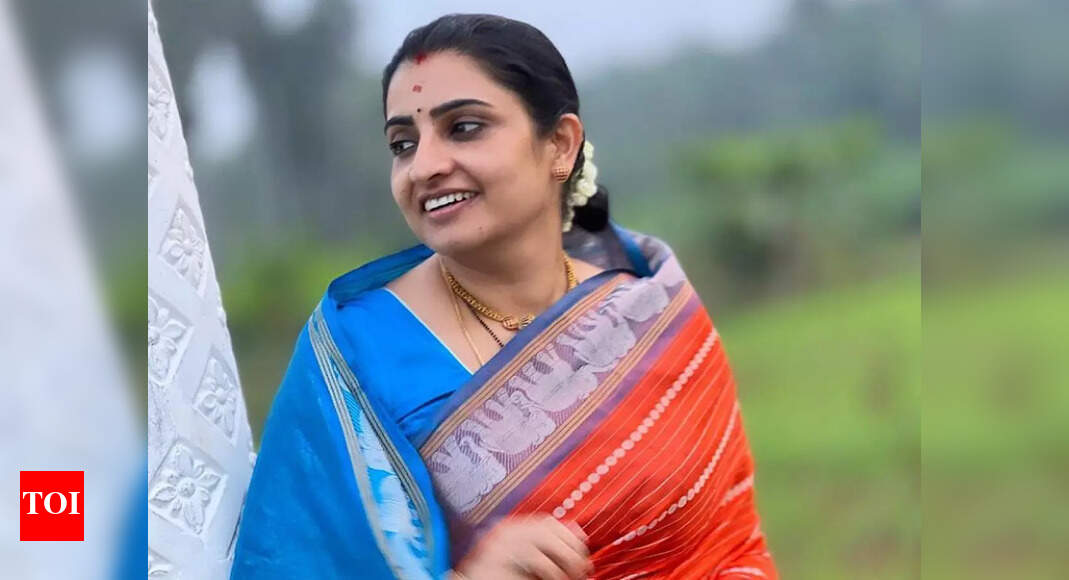 Pandian Stores actress Sujitha Dhanush enjoys a vacation with her ...