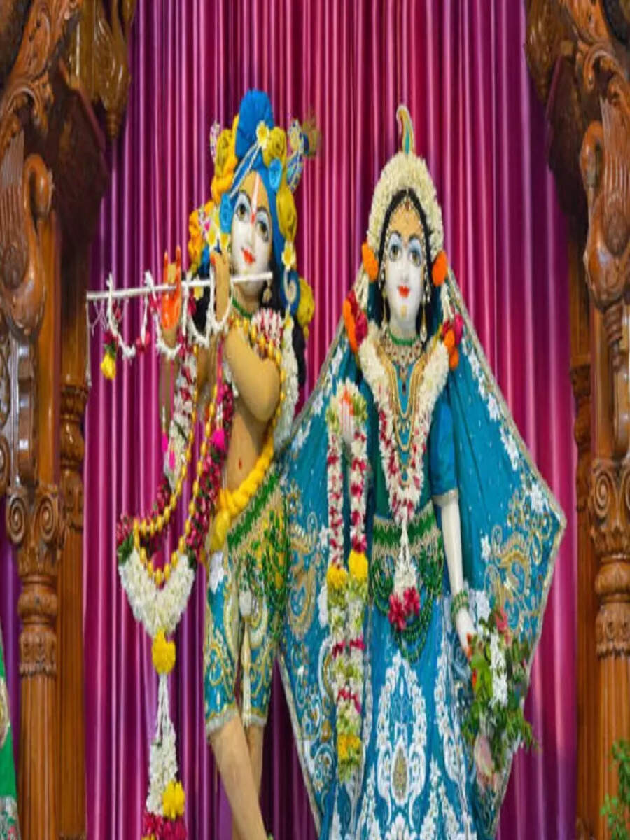 Morning Quotes from the Bhagavad Gita about Krishna’s Universal Form ...