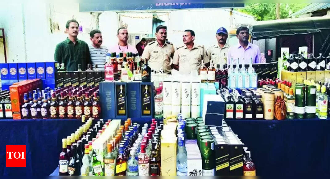 Liquor Bottles: Supplied From Mp, Over 1,000 Booze Bottles Of ₹42l ...