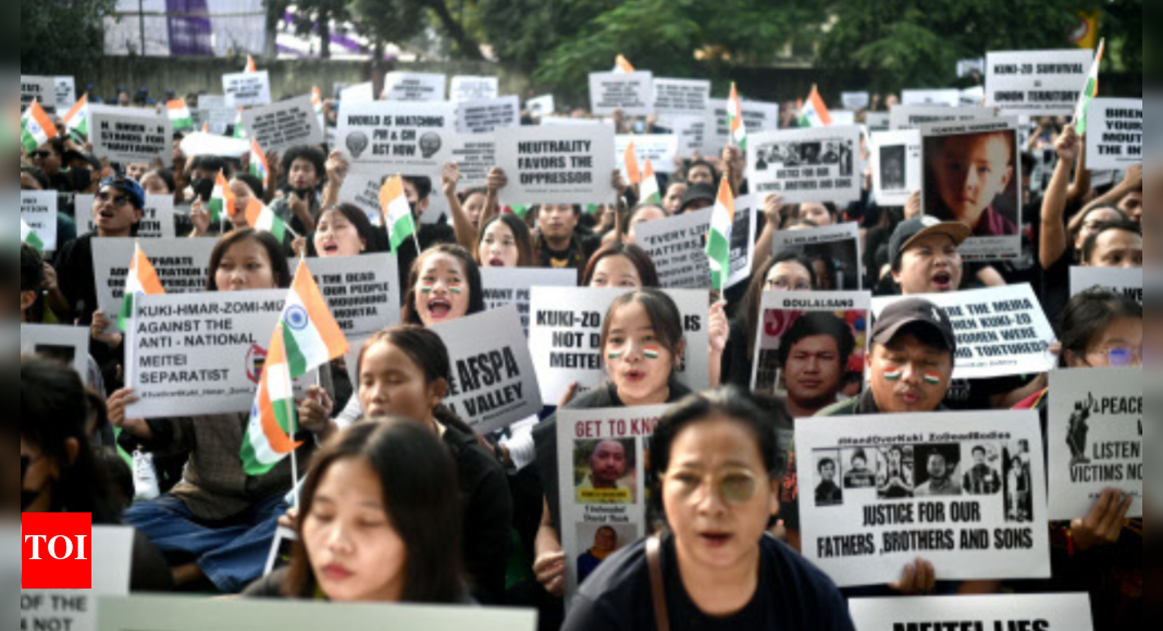 Mobile internet ban in Manipur extended till November 8 | Imphal News ...