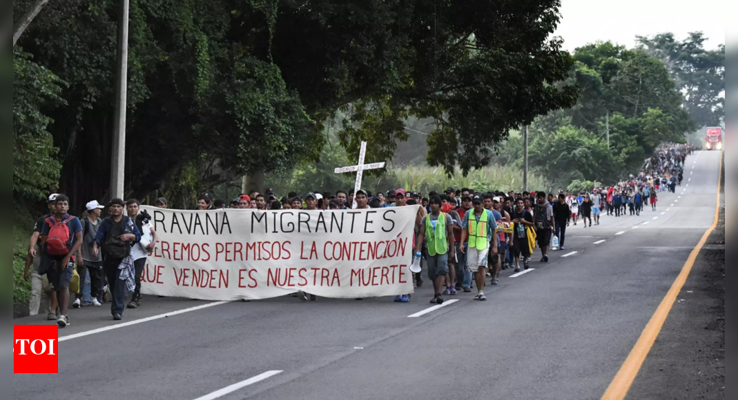 Migrant Caravan: Hundreds leave to join Mexico migrant caravan headed ... Migrant Caravan: Hundreds leave to join Mexico migrant caravan headed ...