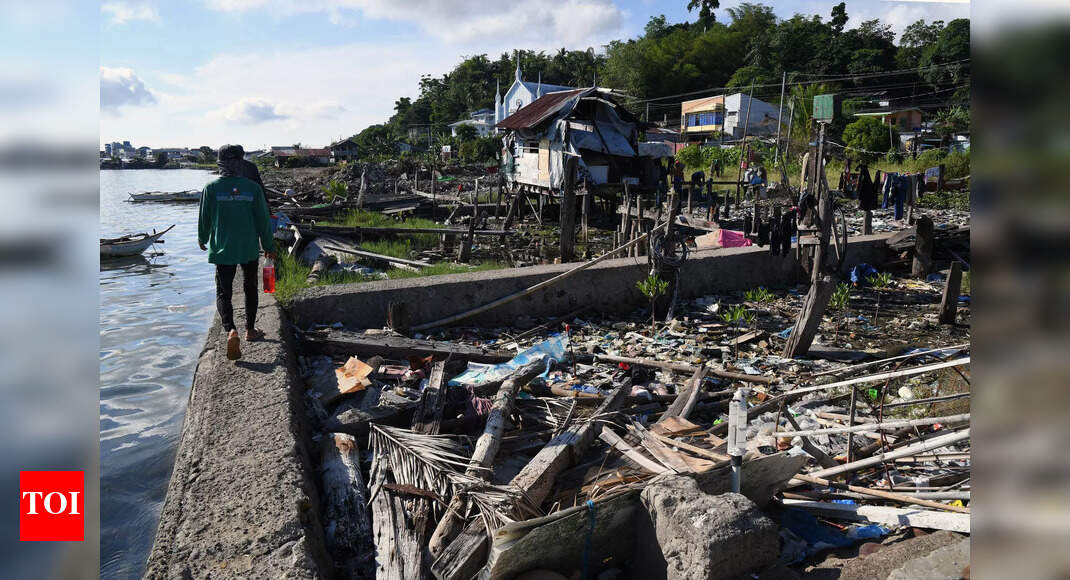 Typhoon: 10 years after typhoon, Philippine city rises from the ruins ...