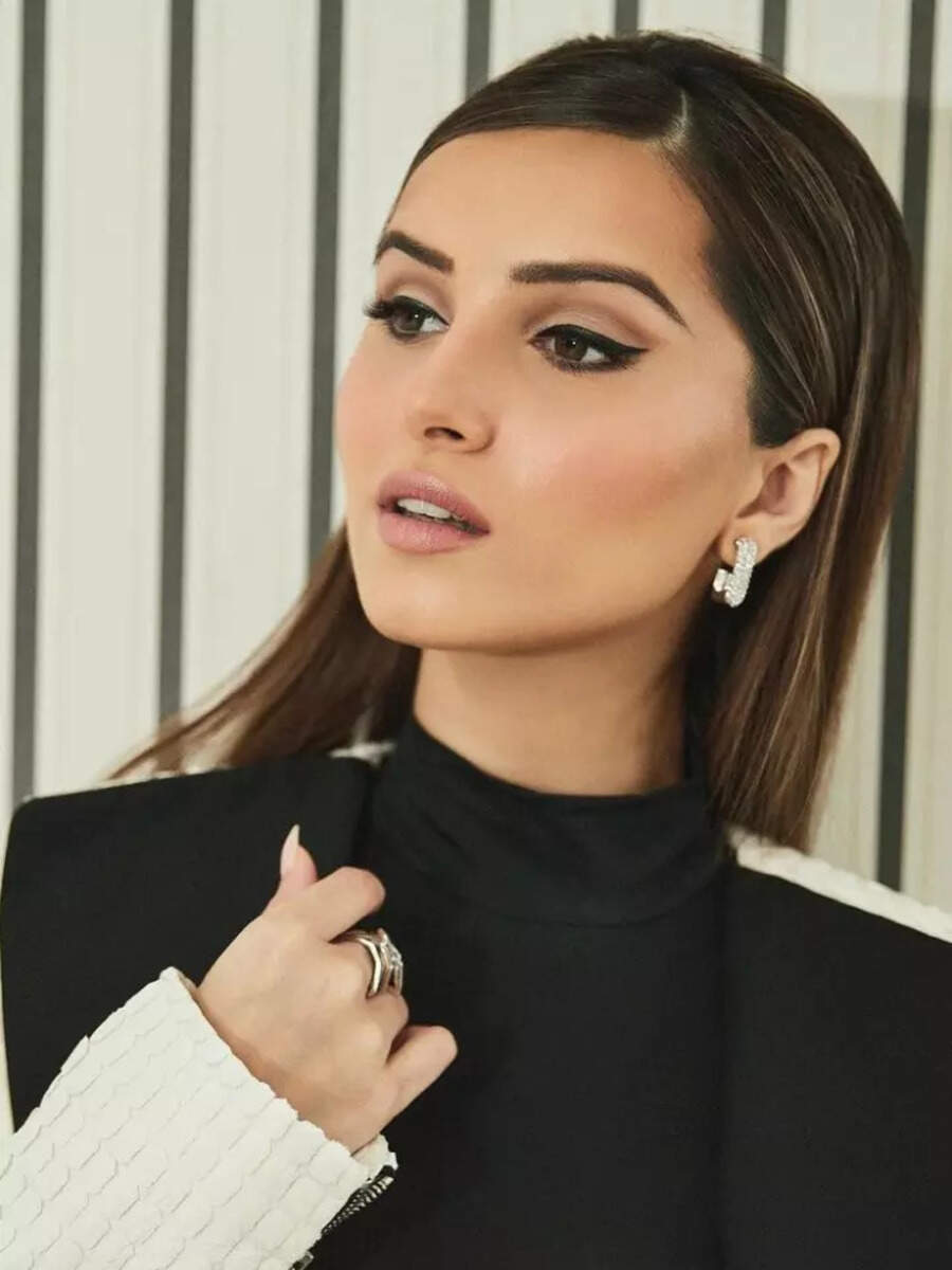 Tara Sutaria slays the co-ord look with her trademark chic touch ...