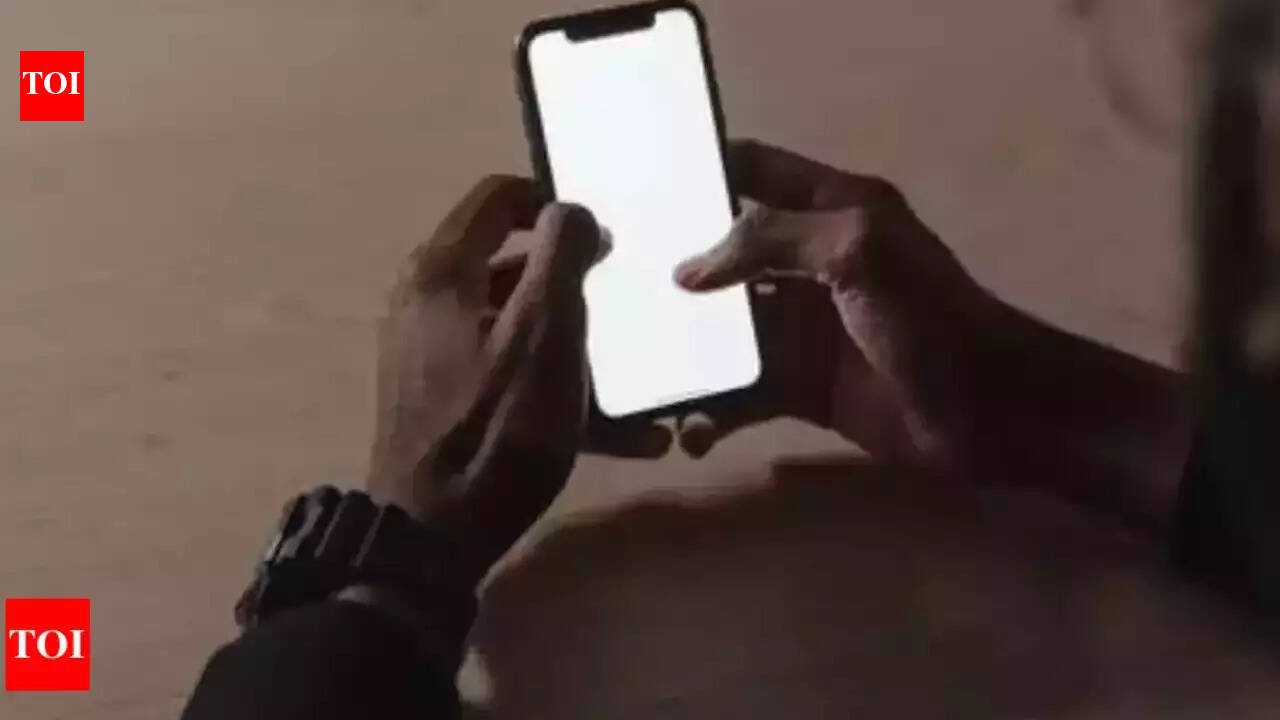 Himachal Pradesh Government survey says risk of cell phone addiction ...