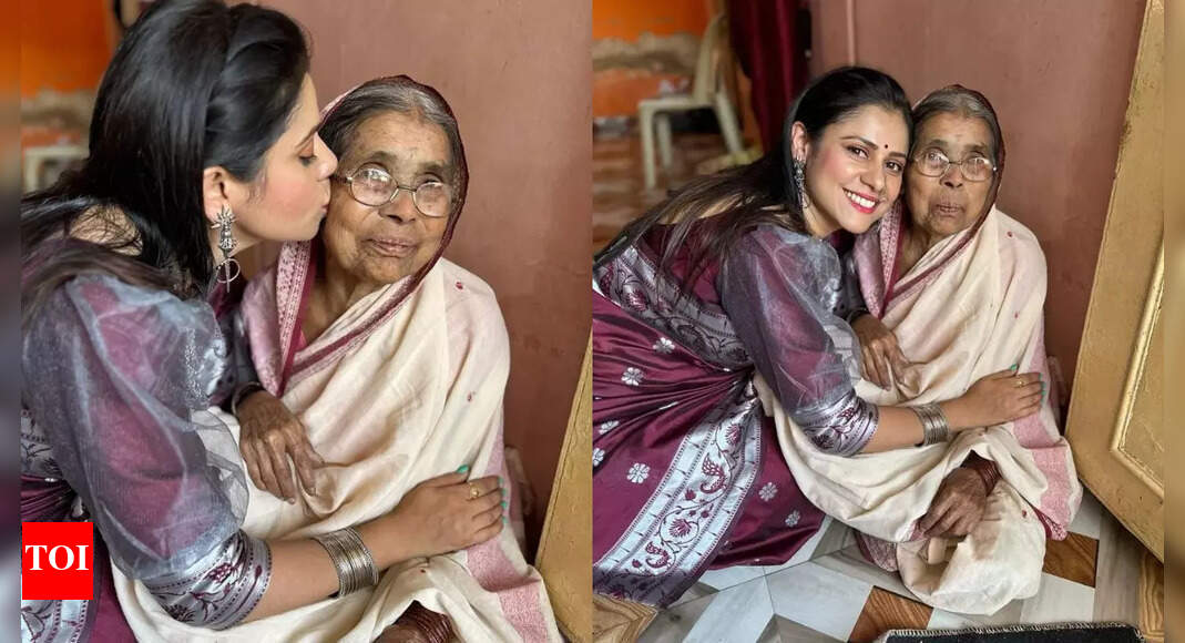 Ashvini Mahangade mourns the sad demise of her grandmother - Times of India