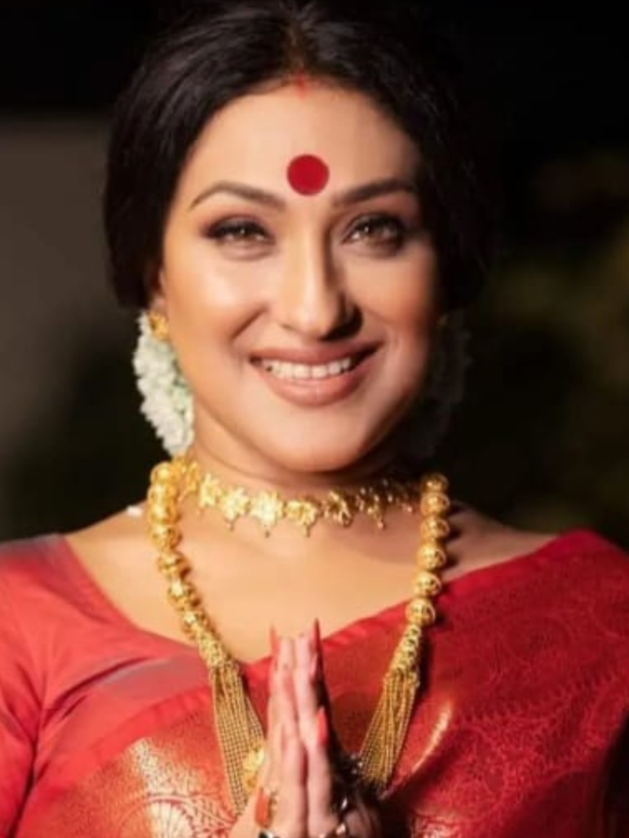 Rituparna Sengupta's Stylish Sarees For Diwali | Zoom TV