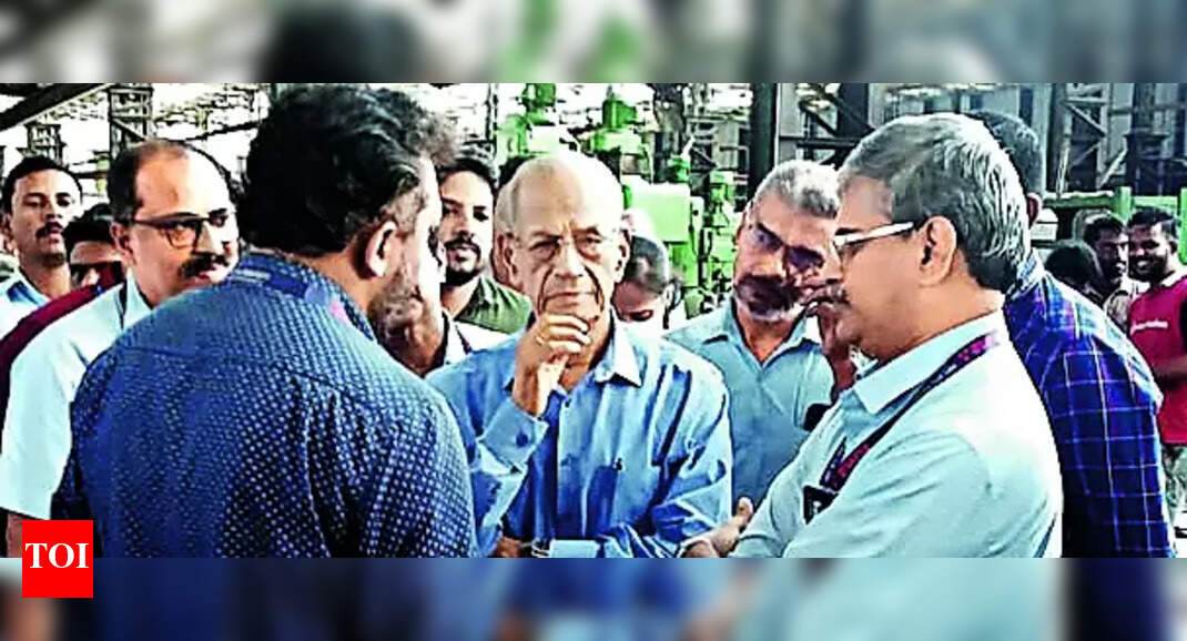 Machine Tools: Sreedharan Interacts With Hmt Factory Staff | Kochi News ...