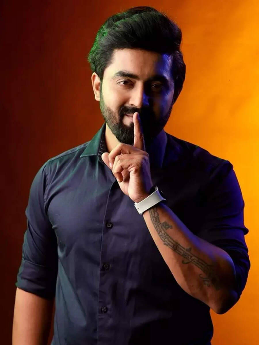 Dapper looks of Tanuj Menon | Times of India