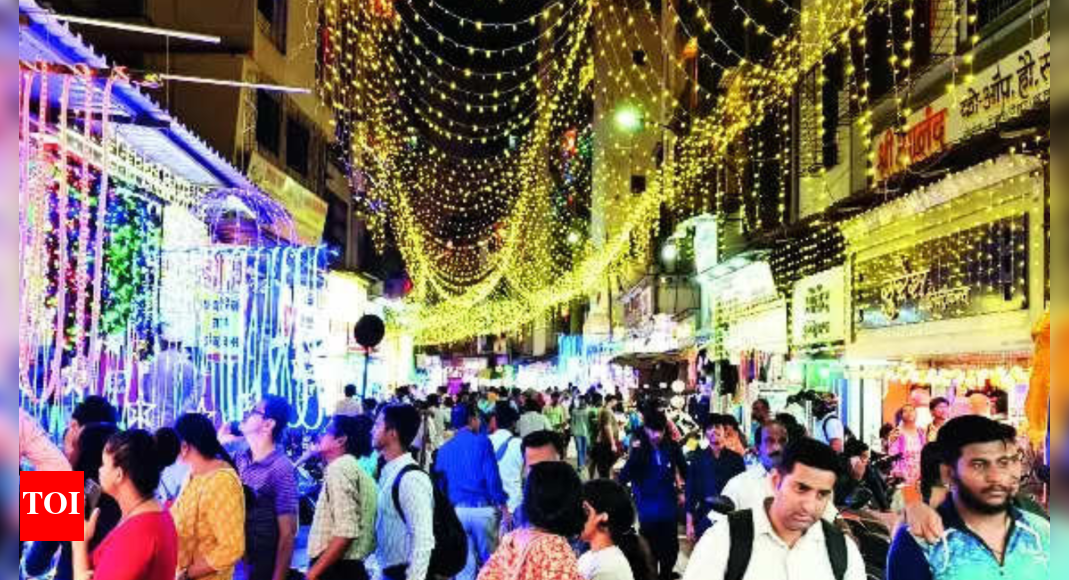 Shopping: Diwali Crowd Floods Malls And Markets | Thane News - Times of ...