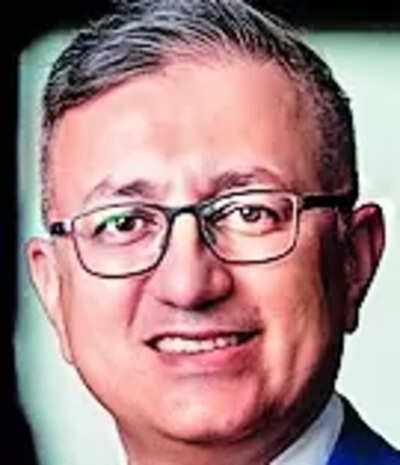 Ranjan Pai: Ranjan Pai Buys Us Fund’s Loan To Aakash For 1.4k Cr ...