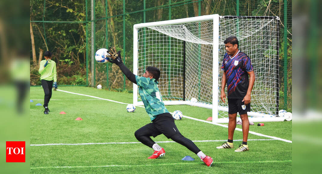With quality keepers now hard to find, Dempo start hunt to catch them ...