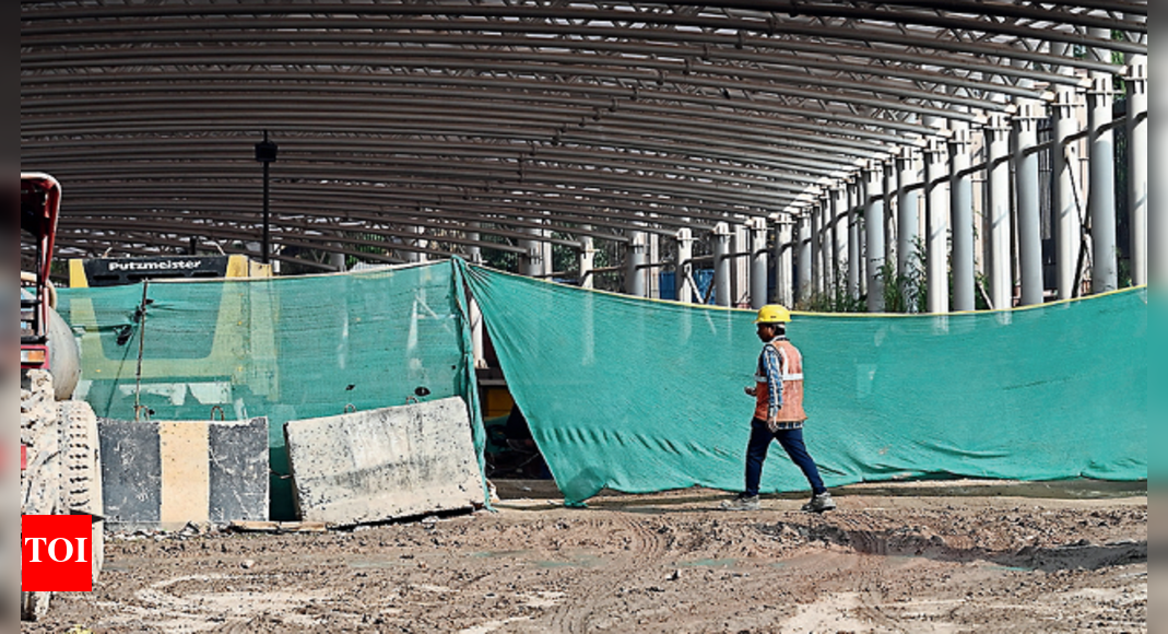 Infra Projects: Delhi Air Pollution: Construction ban to delay infra ...