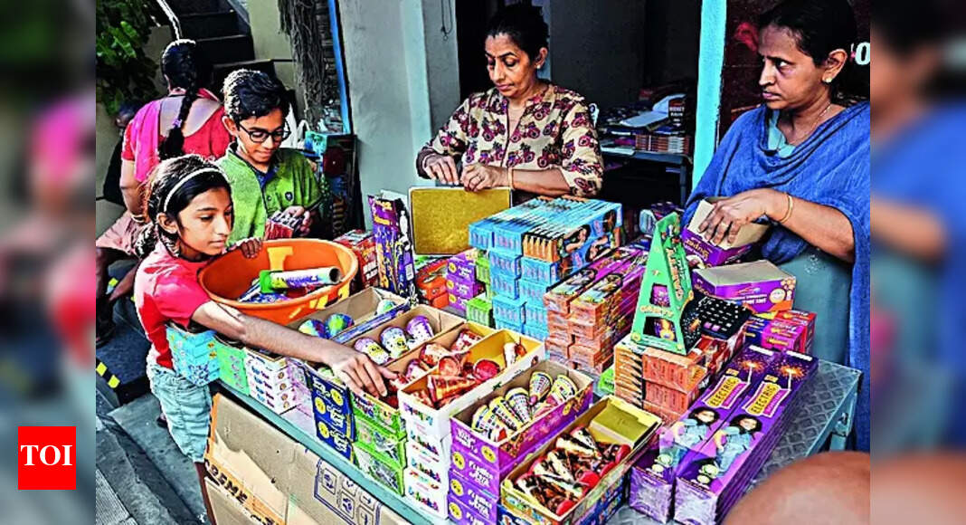 Kochiites: Kochiites Prefer Green Firecrackers | Kochi News - Times of ...