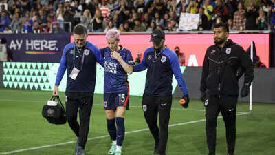 US Soccer icon Megan Rapinoe suffers early injury in NWSL final, OL ...