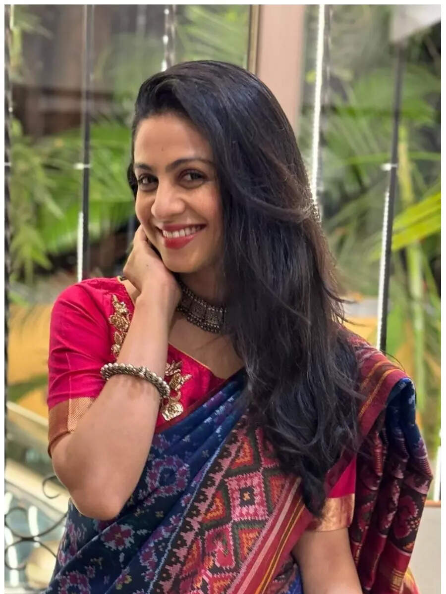 Manasi Parekh's timeless grace in traditional attires | Times of India