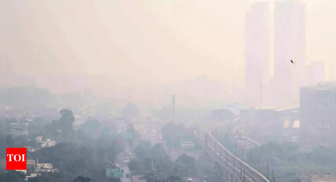Delhi-NCR air pollution: Wind slows down, AQI may turn 'severe' today | Noida News - Times of India