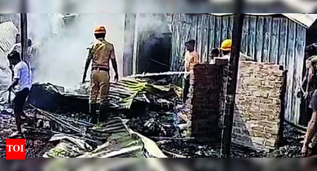 4 Sheep Killed & ₹4l Burnt In Blast | Hubballi News - The Times of India
